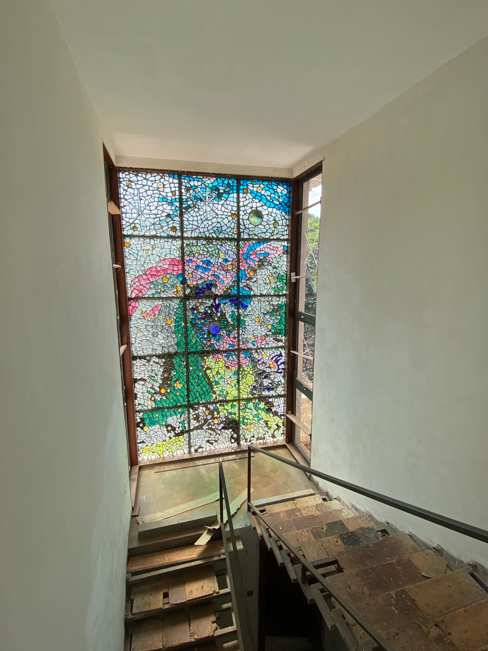 Dalle de Verre 'Continuum' panel ~ 5 x 3m – Kitengela Glass