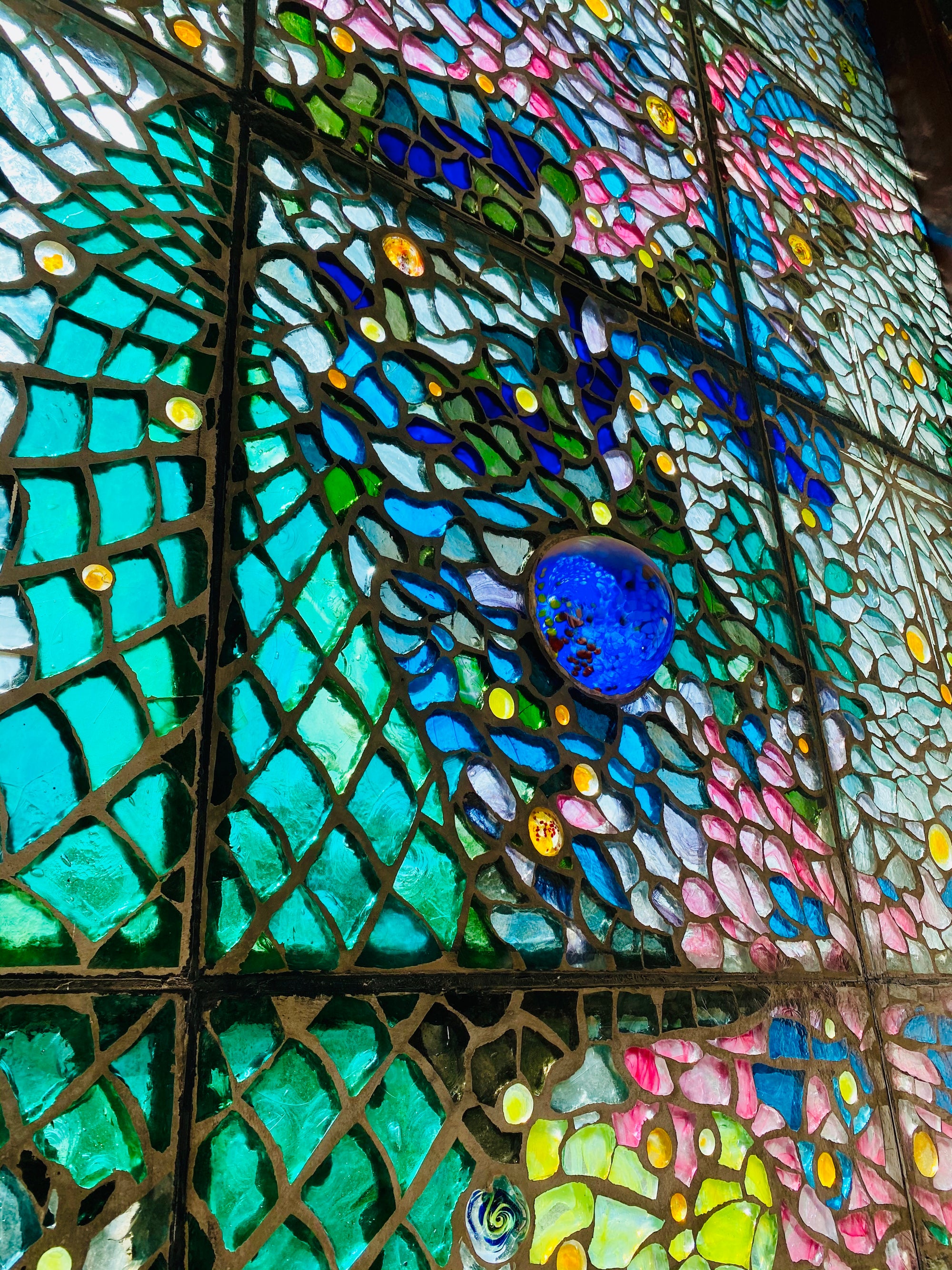 Dalle de Verre 'Continuum' panel ~ 5 x 3m – Kitengela Glass