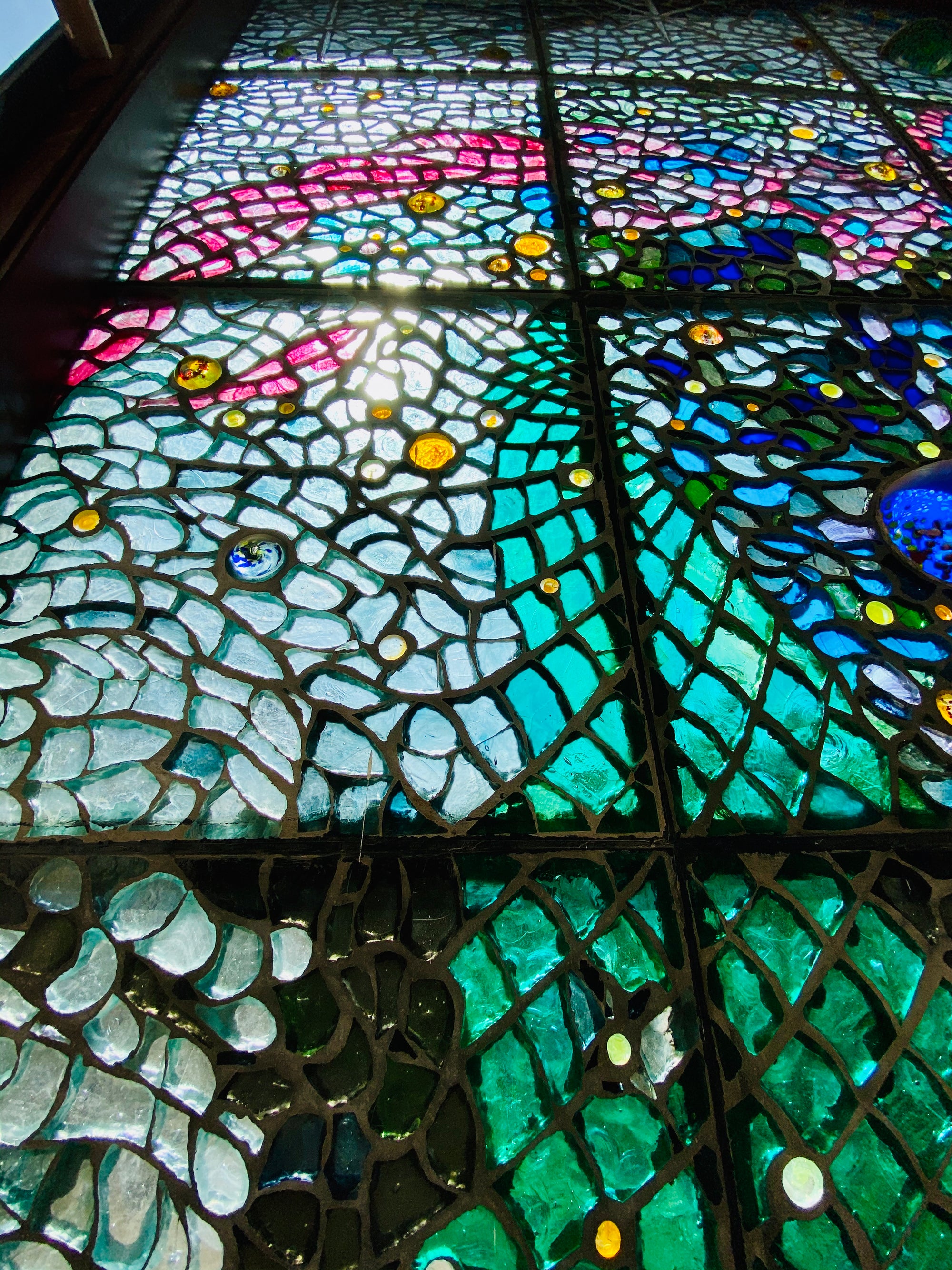 Dalle de Verre 'Continuum' panel ~ 5 x 3m – Kitengela Glass